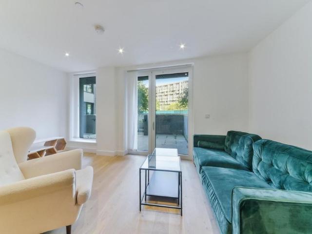 3 bedroom apartment to rent