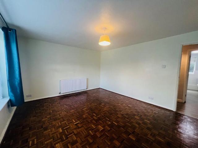 3 bedroom apartment to rent