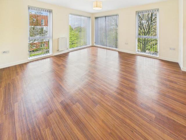 3 bedroom apartment to rent