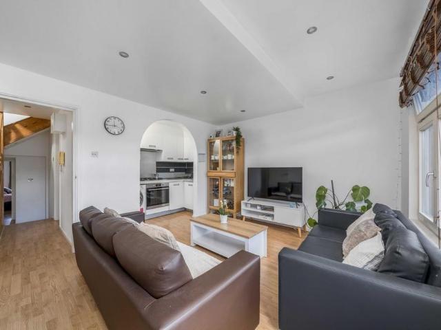 3 bedroom apartment to rent
