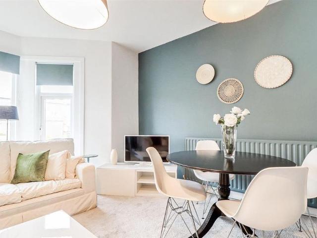 3 bedroom apartment to rent
