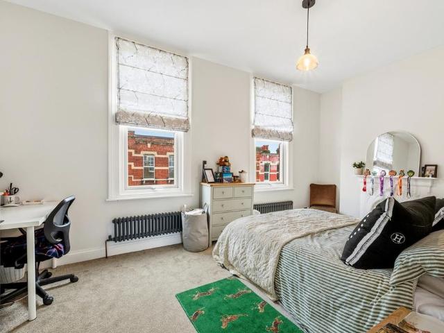 3 bedroom apartment to rent