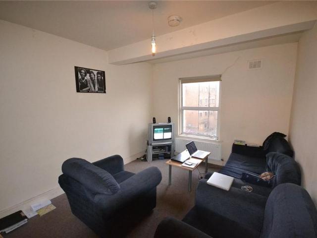 3 bedroom apartment to rent