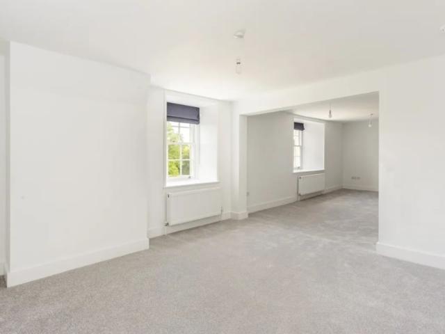 3 bedroom apartment to rent