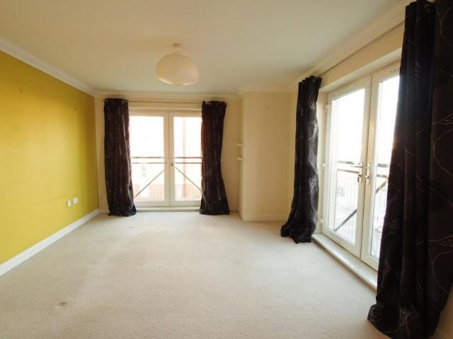 3 bedroom apartment to rent