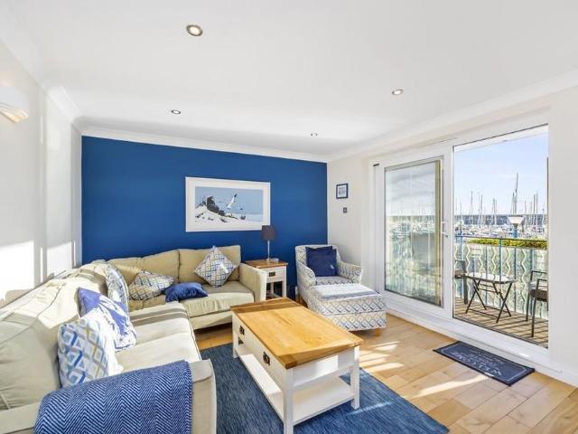 3 bedroom apartment to rent