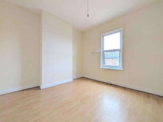3 bedroom apartment to rent