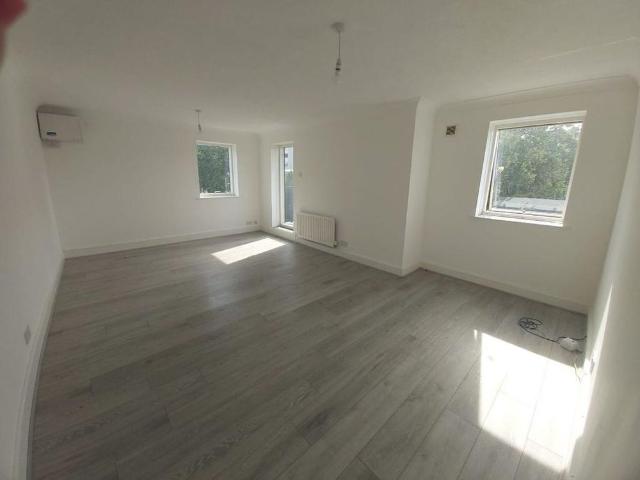 3 bedroom apartment to rent