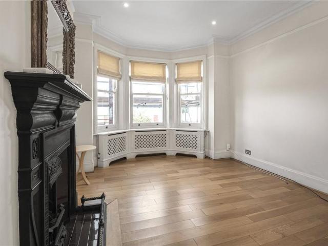 3 bedroom apartment to rent
