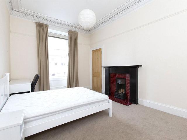 3 bedroom apartment to rent