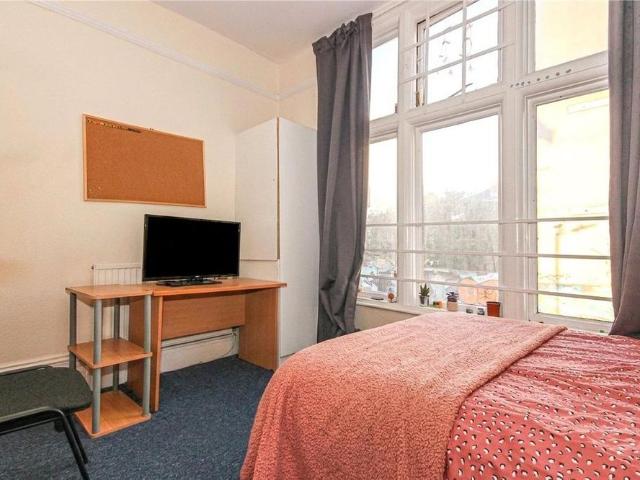 3 bedroom apartment to rent