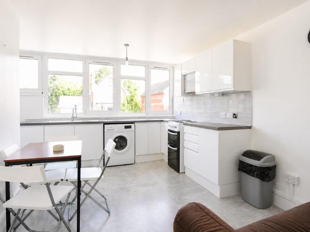 3 bedroom apartment to rent