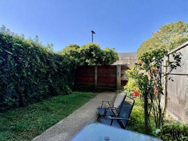 3 bedroom apartment to rent
