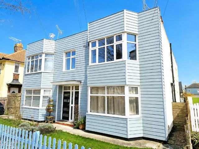 3 bedroom apartment to rent
