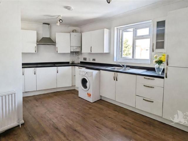 3 bedroom apartment to rent