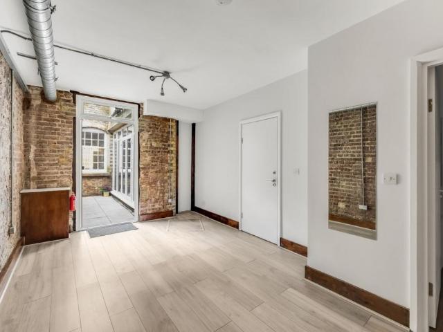 3 bedroom apartment to rent