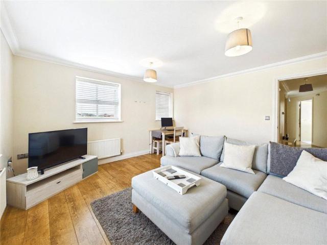 3 bedroom apartment to rent