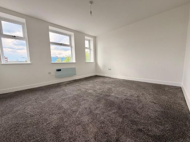 3 bedroom apartment to rent