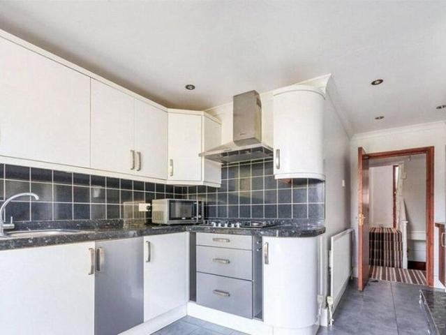 3 bedroom apartment to rent
