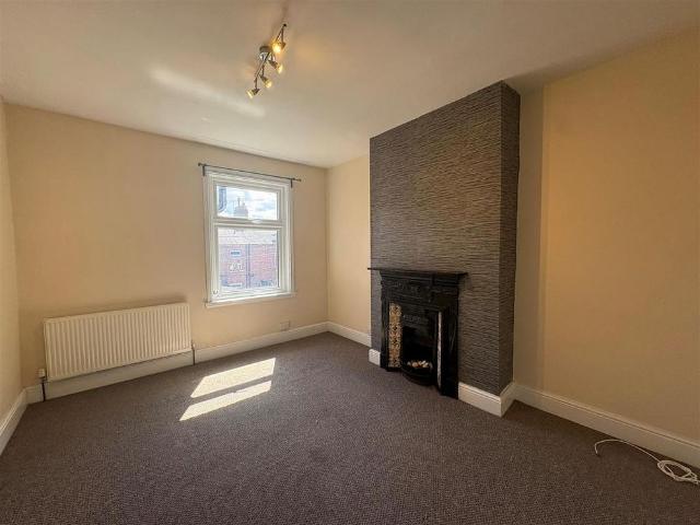 3 bedroom apartment to rent