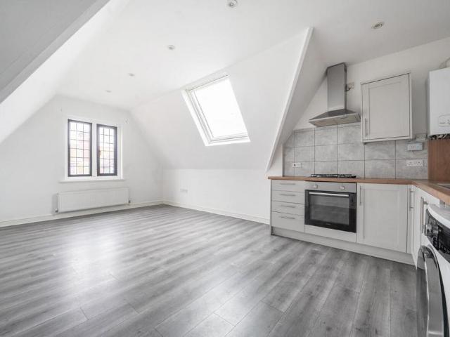 3 bedroom apartment to rent