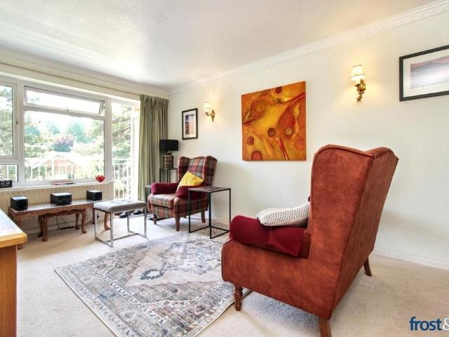 3 bedroom apartment to rent