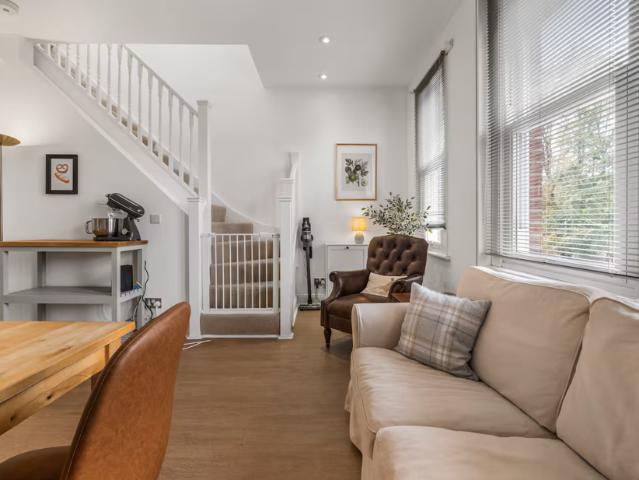 3 bedroom apartment to rent