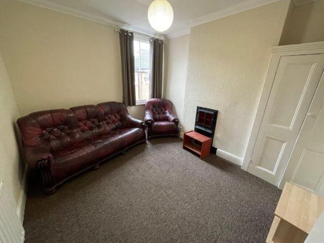 3 bedroom apartment to rent