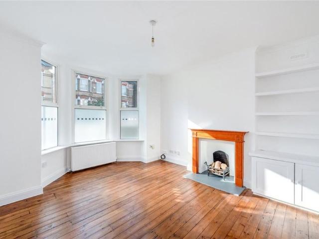 3 bedroom apartment to rent