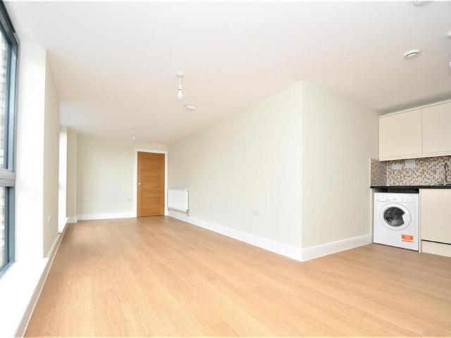 3 bedroom apartment to rent