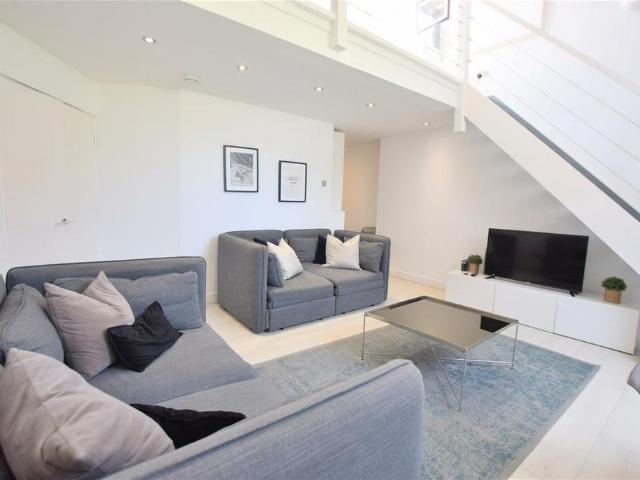 3 bedroom apartment to rent