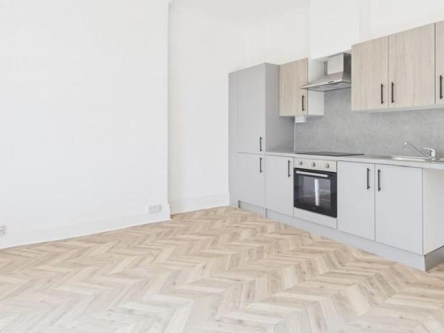 3 bedroom apartment to rent