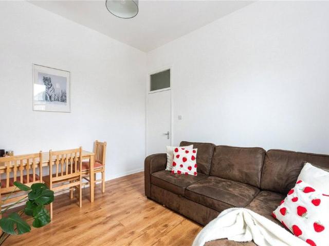 3 bedroom apartment to rent