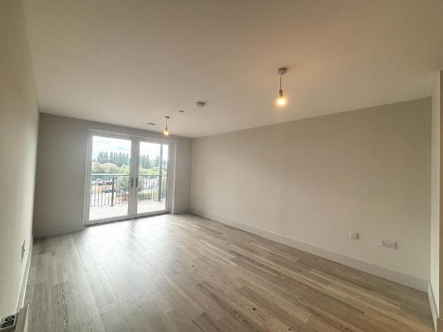 3 bedroom apartment to rent