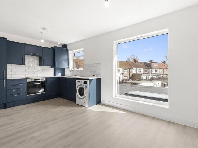 3 bedroom apartment to rent