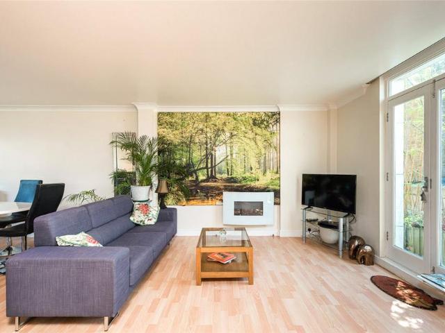 3 bedroom apartment to rent