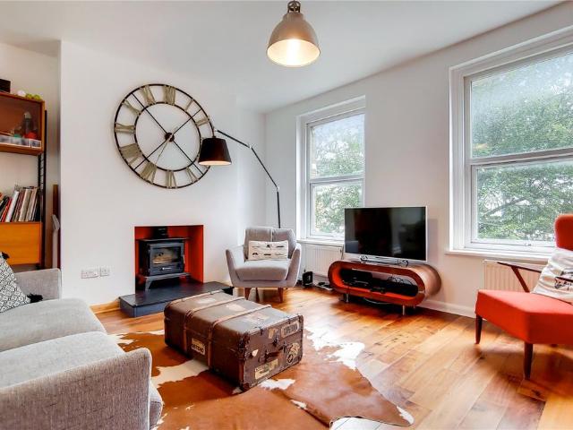3 bedroom apartment to rent