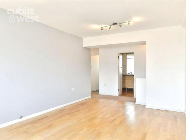 3 bedroom apartment to rent