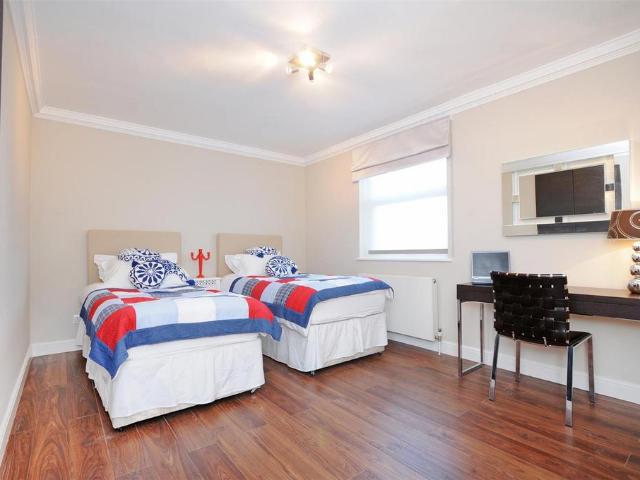 3 bedroom apartment to rent