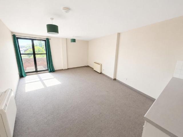 3 bedroom apartment to rent