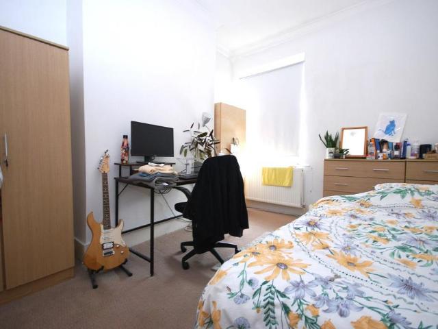3 bedroom apartment to rent