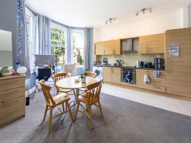3 bedroom apartment to rent