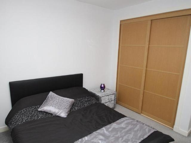 3 bedroom apartment to rent