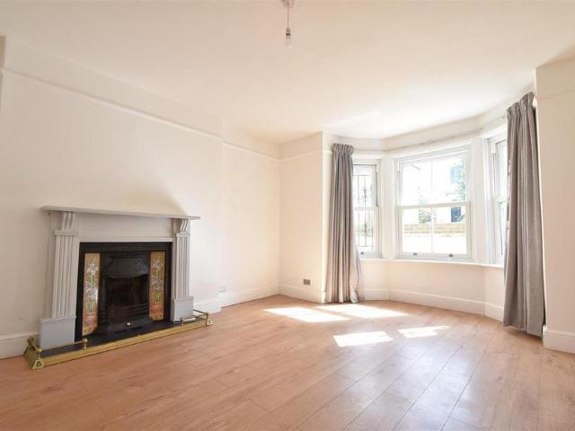 3 bedroom apartment to rent