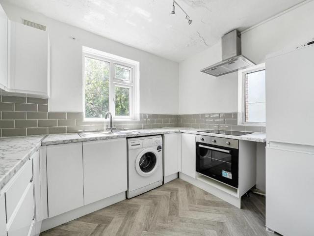 3 bedroom apartment to rent