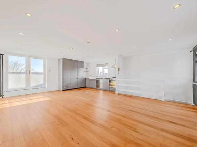 3 bedroom apartment to rent