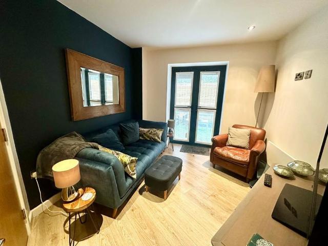 3 bedroom apartment to rent