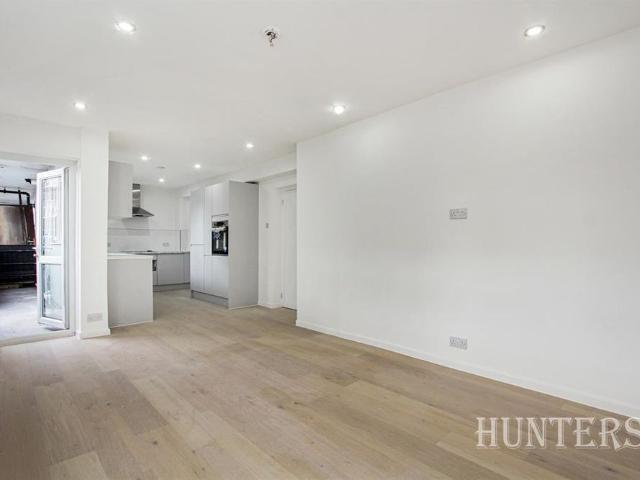 3 bedroom apartment to rent
