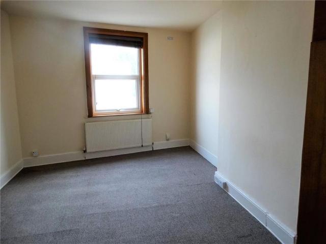 3 bedroom apartment to rent