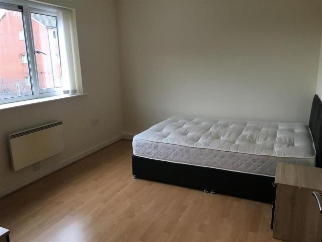 3 bedroom apartment to rent